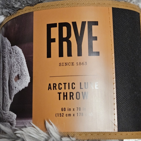 Frye | Accessories | Nwt Frye Arctic Luxe Faux Fur Sherpa Fleece Throw ...